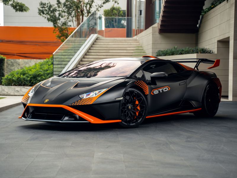 Lamborghini Huracan STO | Luxe Car Rent